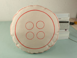 How To Make a Button Pillow - Curbly