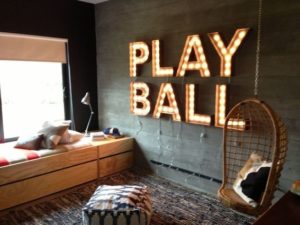 Roundup: 10 Bedrooms that Actually Incorporate Sports Memorabilia and ...