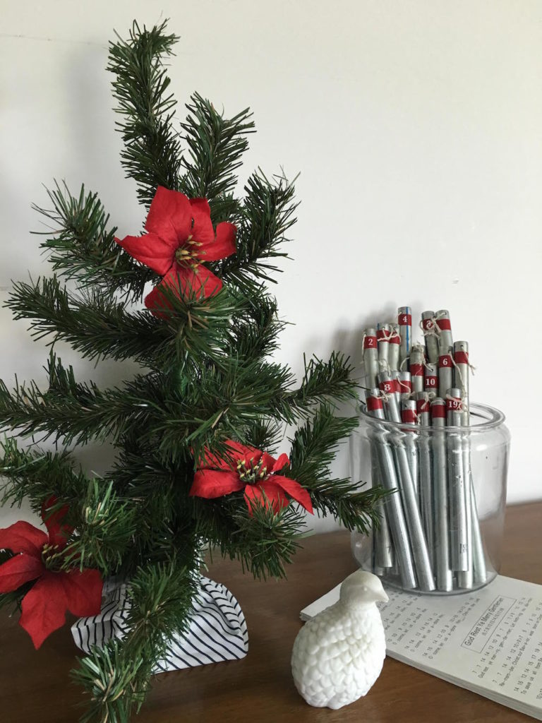 Make It: DIY Christmas Bell Chimes - Curbly