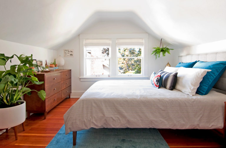 Before and After: An Empty Guest Room Becomes a Clean and Cozy ...