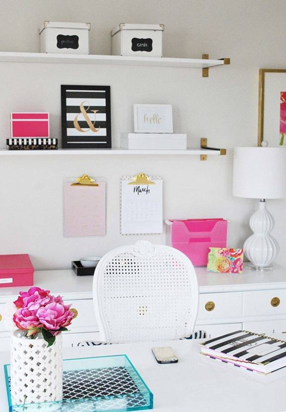 Eye Candy: 10 Organized Desks To Inspire You For The New Year - Curbly