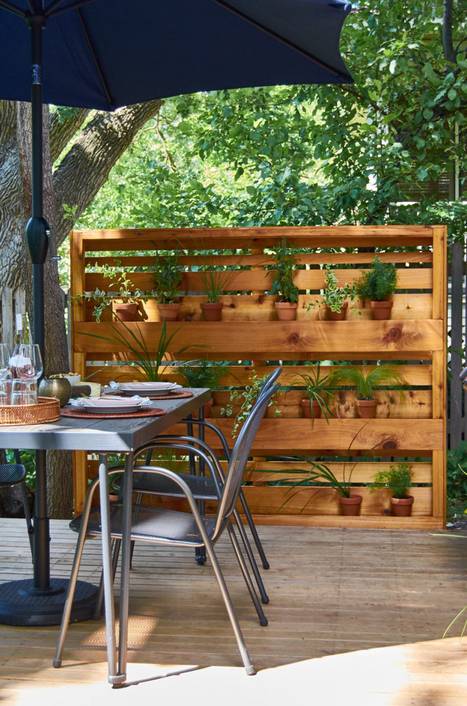How to: Make a Modern, Floating Outdoor Plant Wall - Curbly
