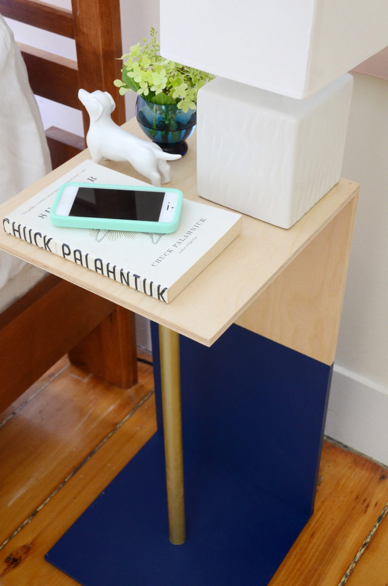 C Table DIY - Incredibly Easy Wooden C-Shaped Side Table