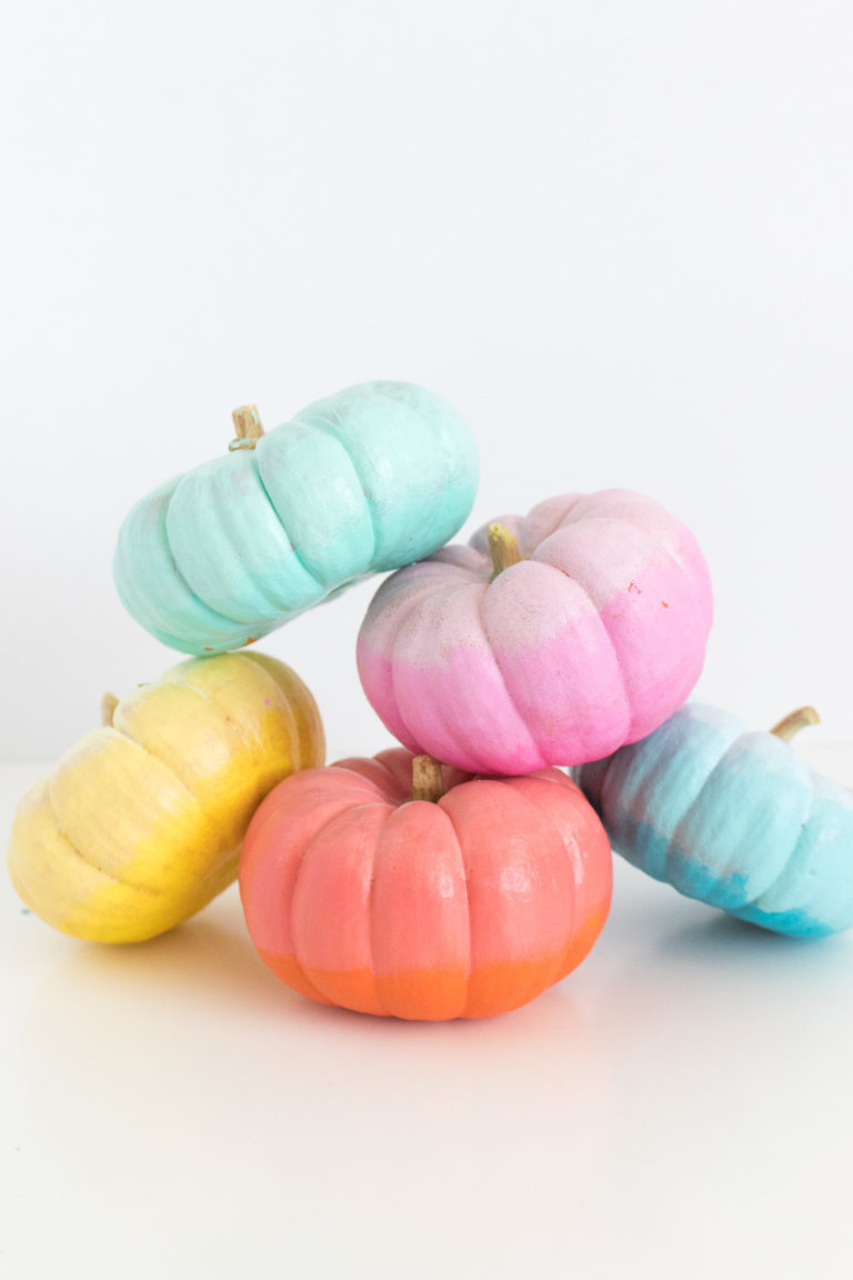Mini Ombre Pumpkins | Cute Halloween Decor You Can Quickly DIY