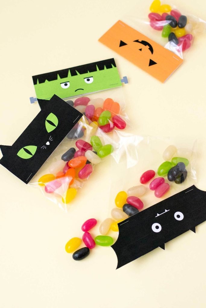 Make These! Printable Treat Bag Toppers for Your Halloween Candy - Curbly
