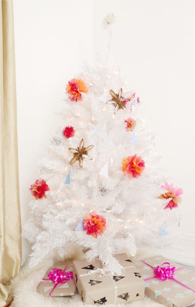 How to: 3 Elegant Tree Decorations You Can Make from Recycled Paper ...
