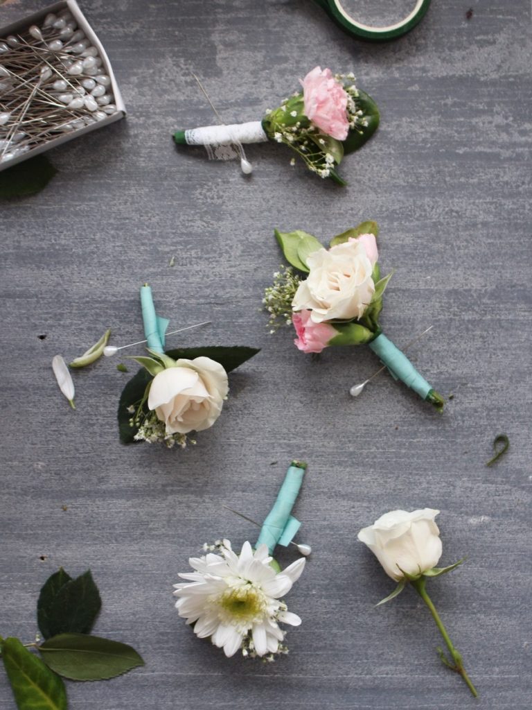 How to Make a Boutonniere for Your Wedding Day