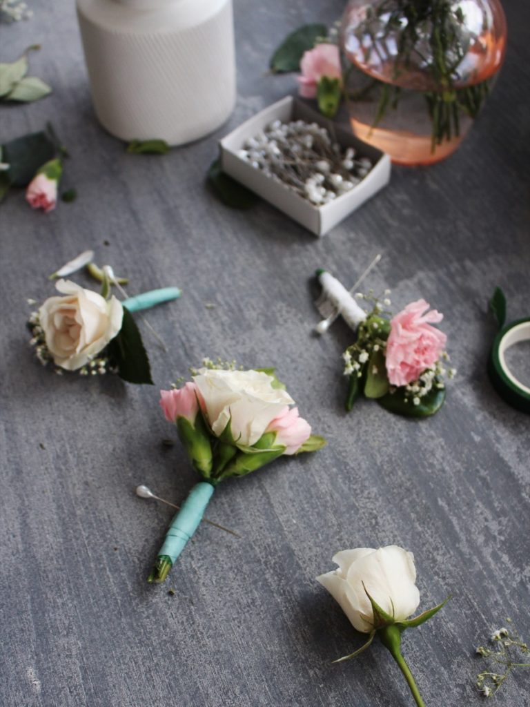 How to Make a Boutonniere for Your Wedding Day