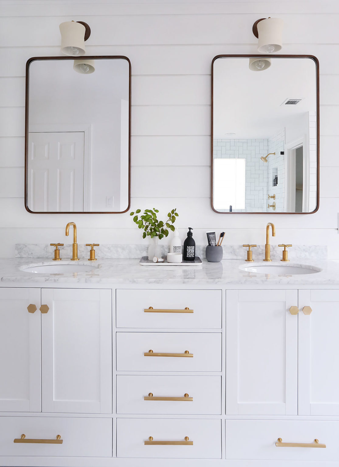 10 Tips and Tricks For Adding Serious Character To Your Bathroom - Curbly