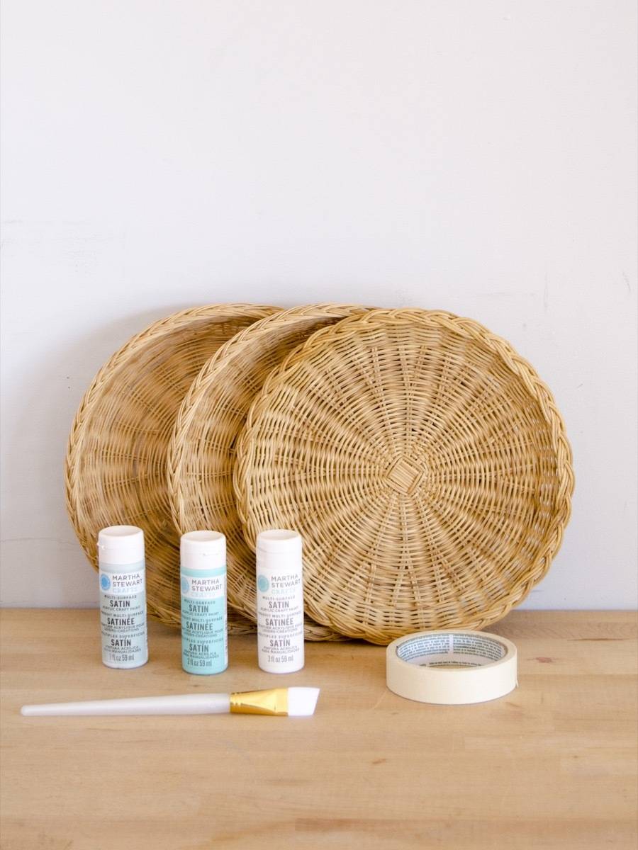 Cheap Gallery Wall Made Only from Things Found at the Thrift Store