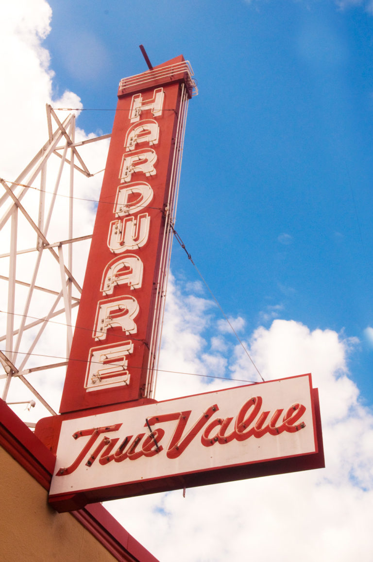 How to Build a Garage Workbench, with Plans