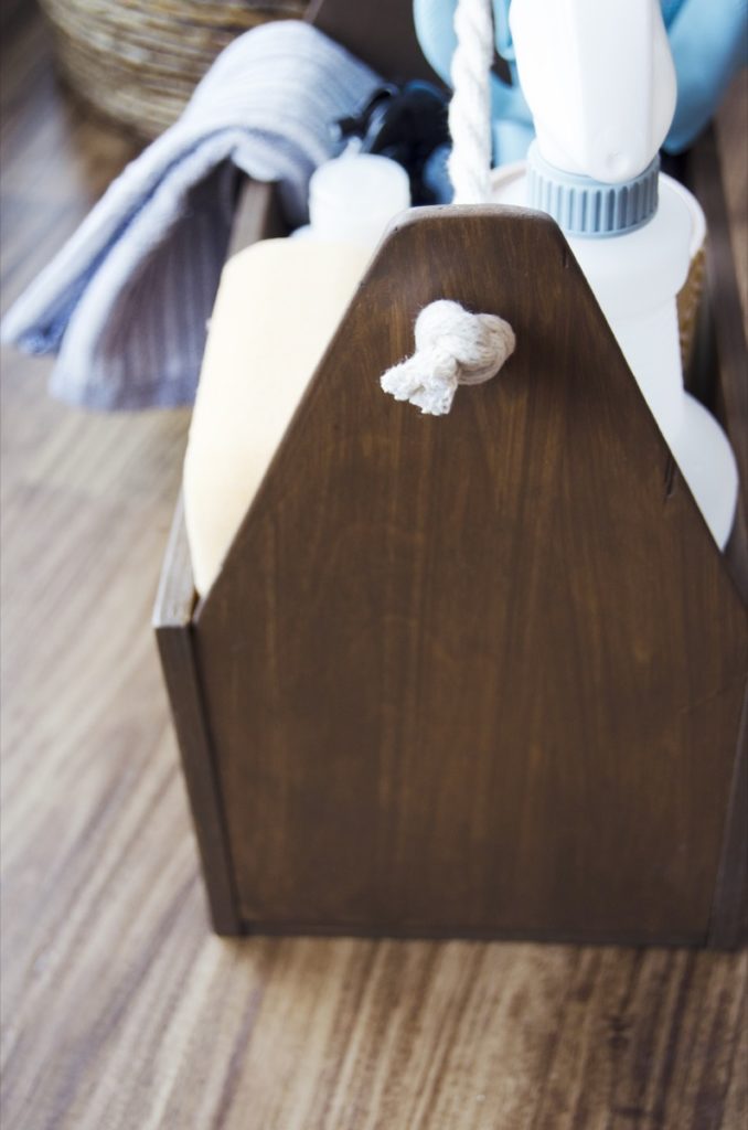 DIY Wooden Cleaning Caddy