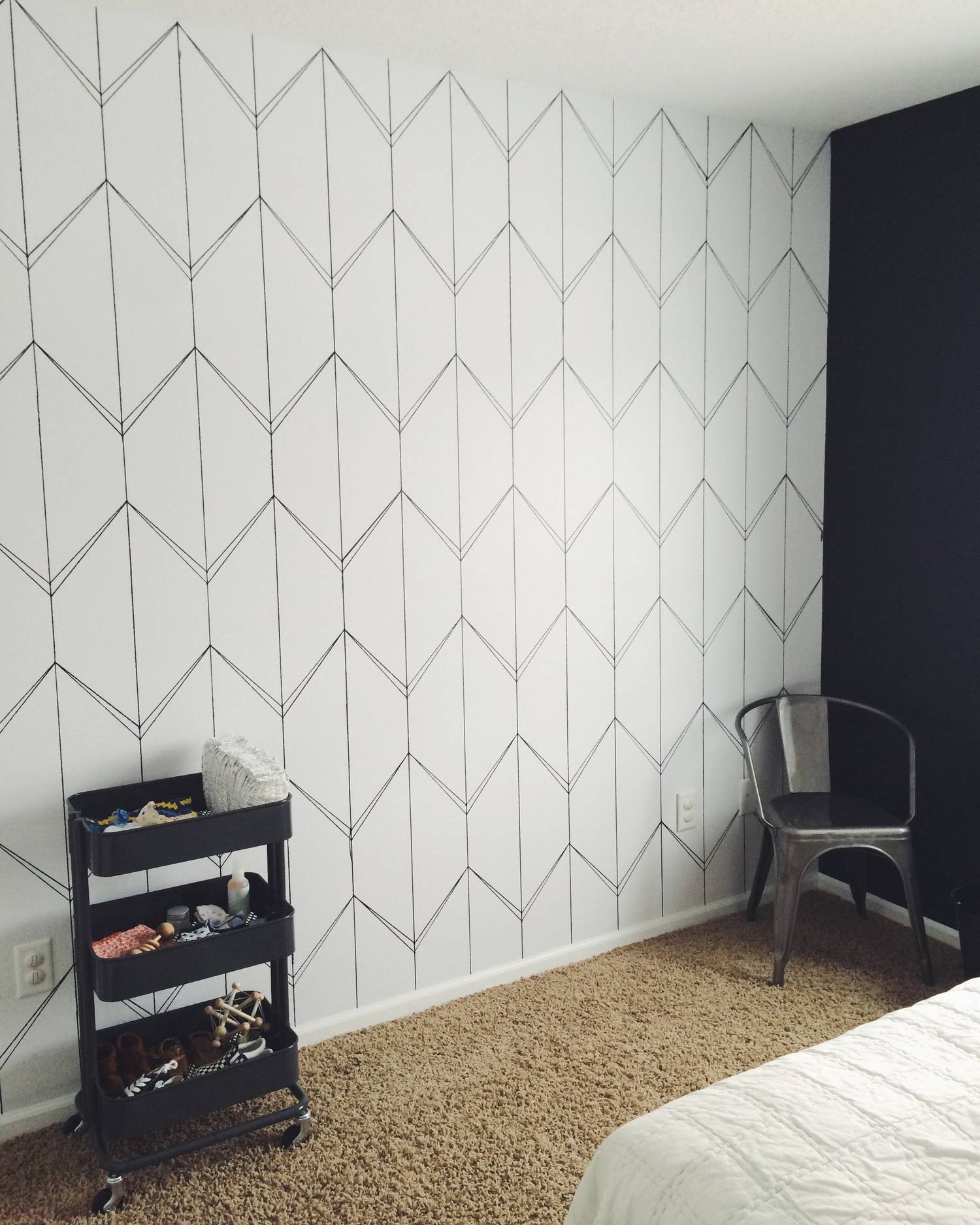 20 Creative Geometric Accent Wall Ideas - Curbly