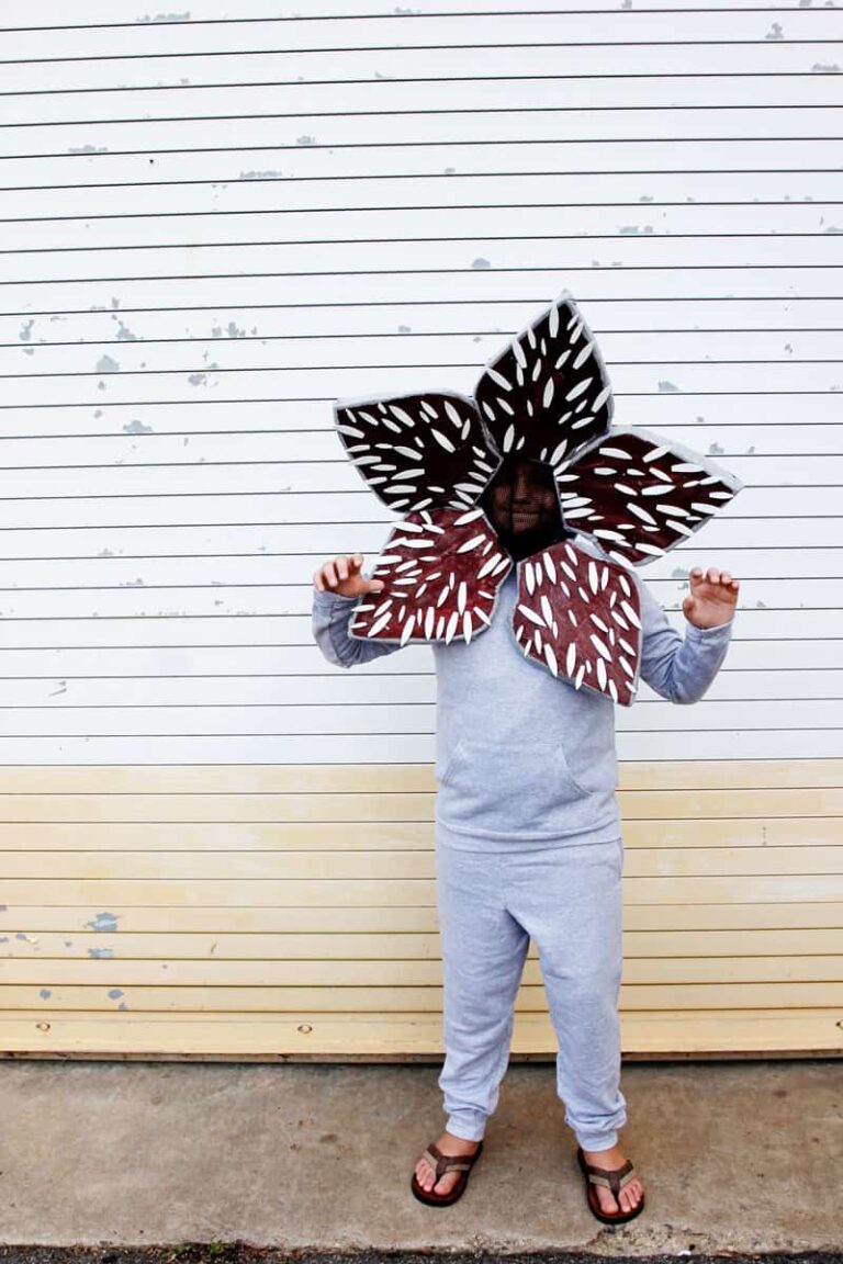 20 Stranger Things Halloween Costume Ideas to DIY or Buy - Curbly
