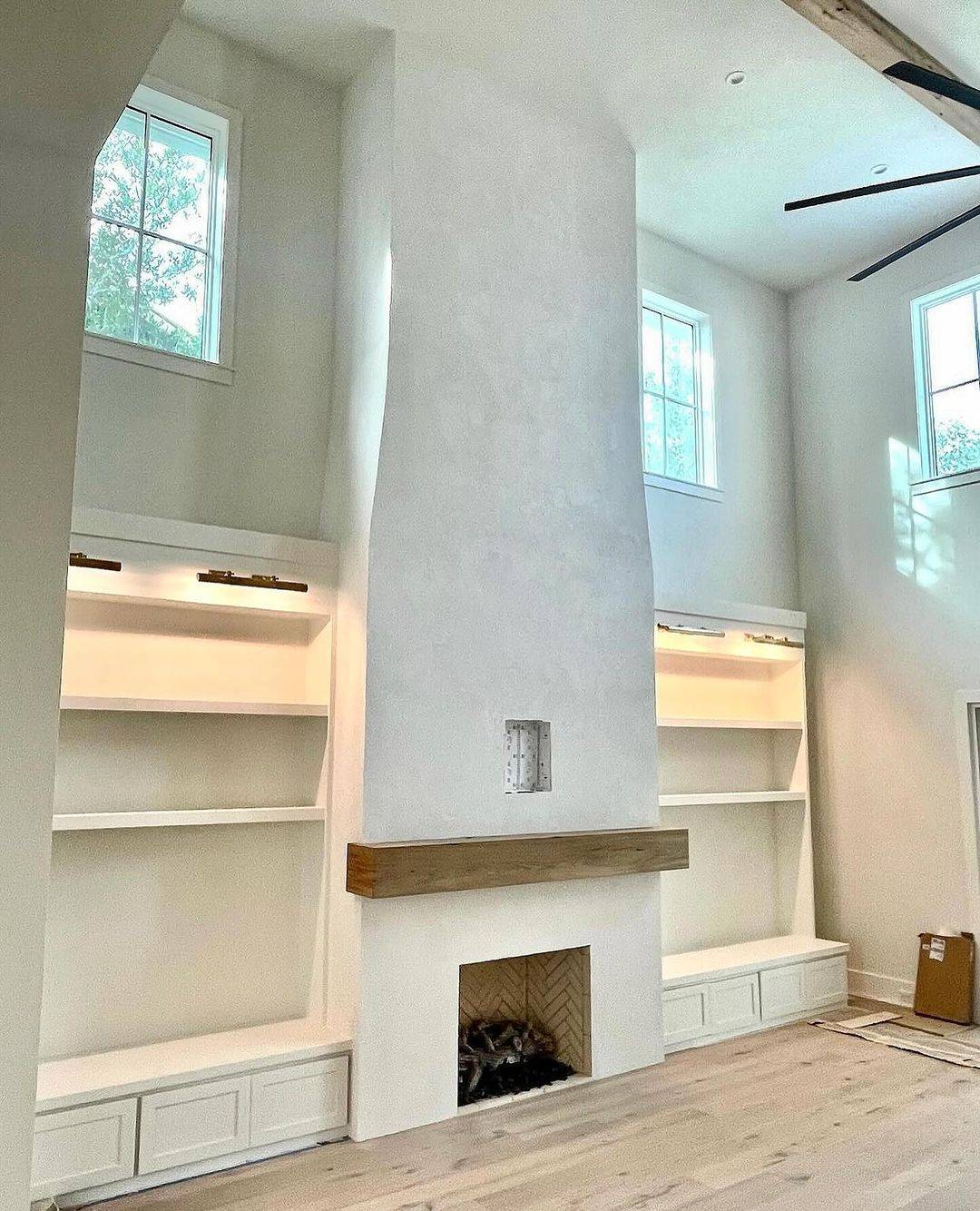 Keep It Cozy With These 15 Stunning Stucco Fireplace Ideas - Curbly