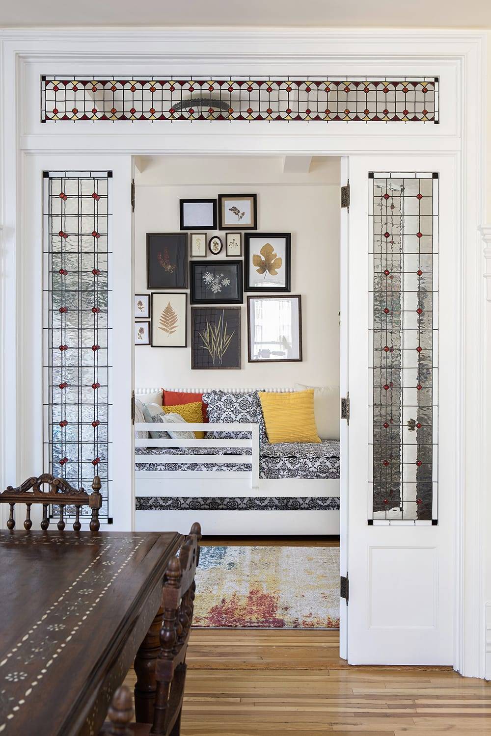 Window Wonders: All You Need To Know About Transom Windows - Curbly