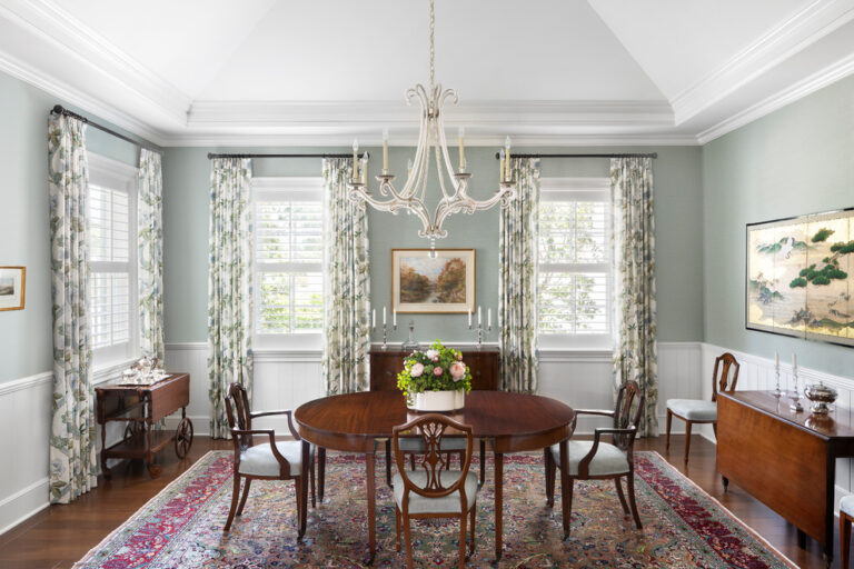 15+ Dining Room Wainscoting Ideas to Inspire Your Redesign - Curbly