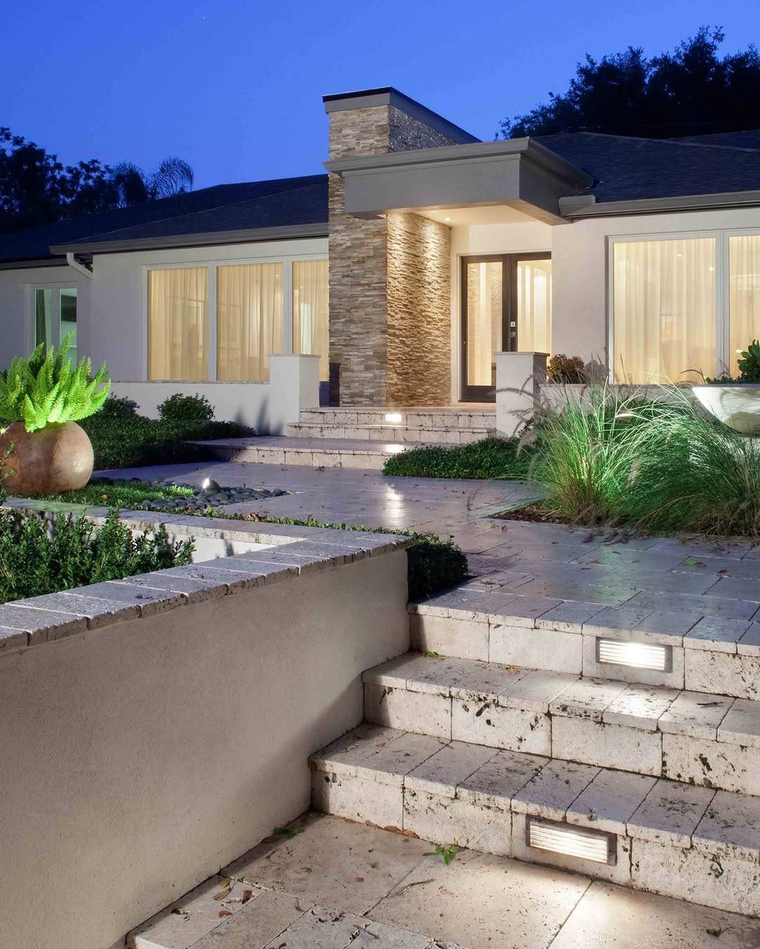 15+ Beautiful Ways to Use Outdoor Uplights in Landscaping - Curbly